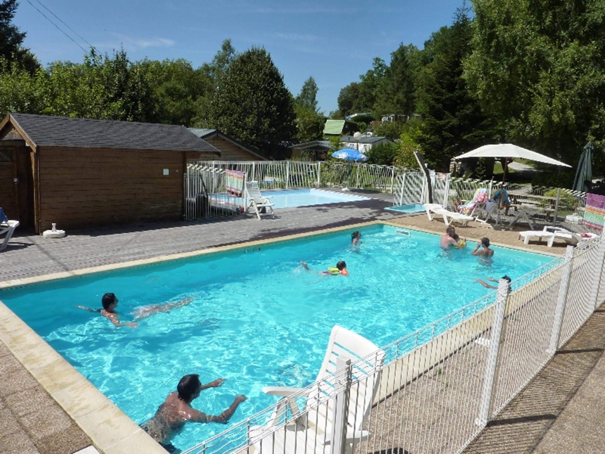 Espace Piscine – Détente au Camping Le Rey